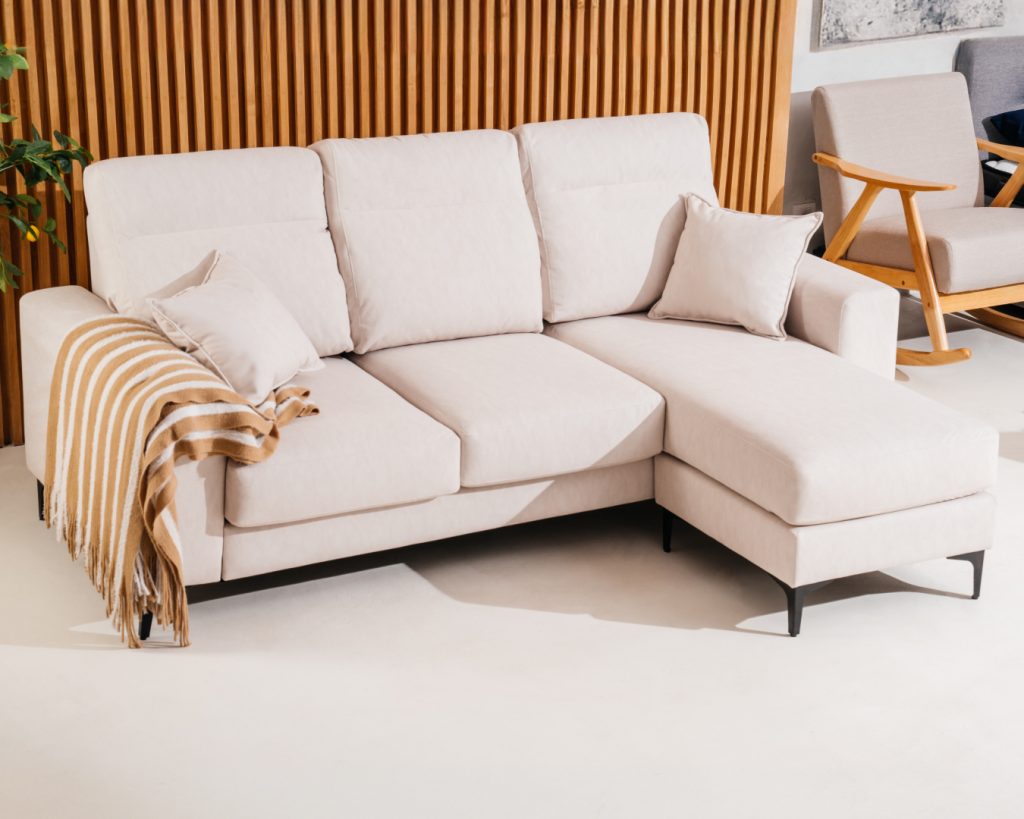 Taylor Reversible Sectional Sofa | Heesz